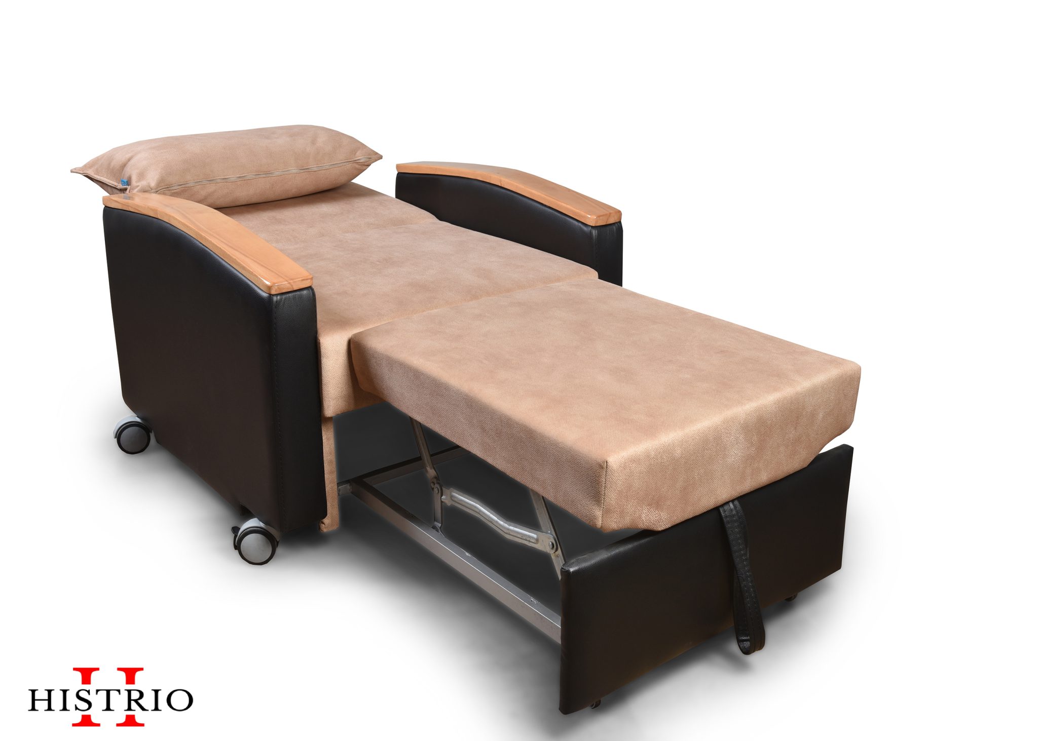 SOFT TEKERLEKLİ AHŞAP KOLLU YATAK OLAN KOLTUK – Histrio